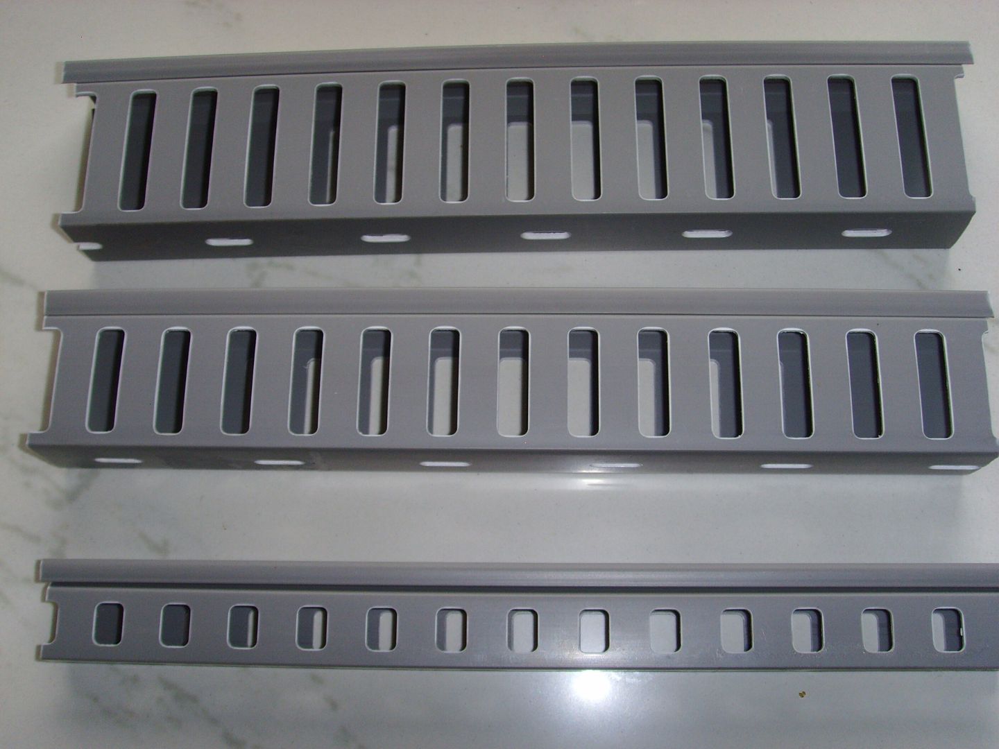 Closed Slotted Trunking - Budgie